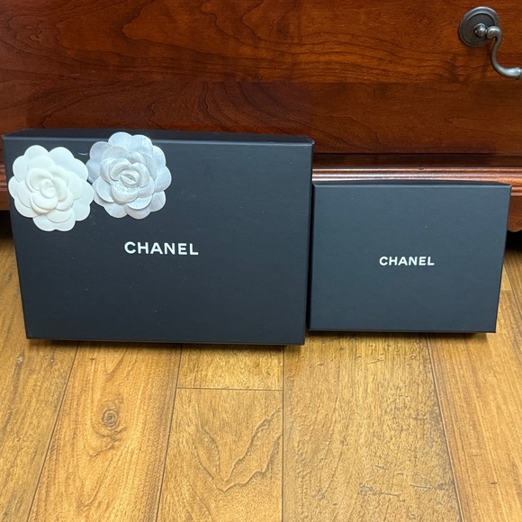 CHANEL | Accessories | Chanel Black Gift Box Set With White Camellias ...